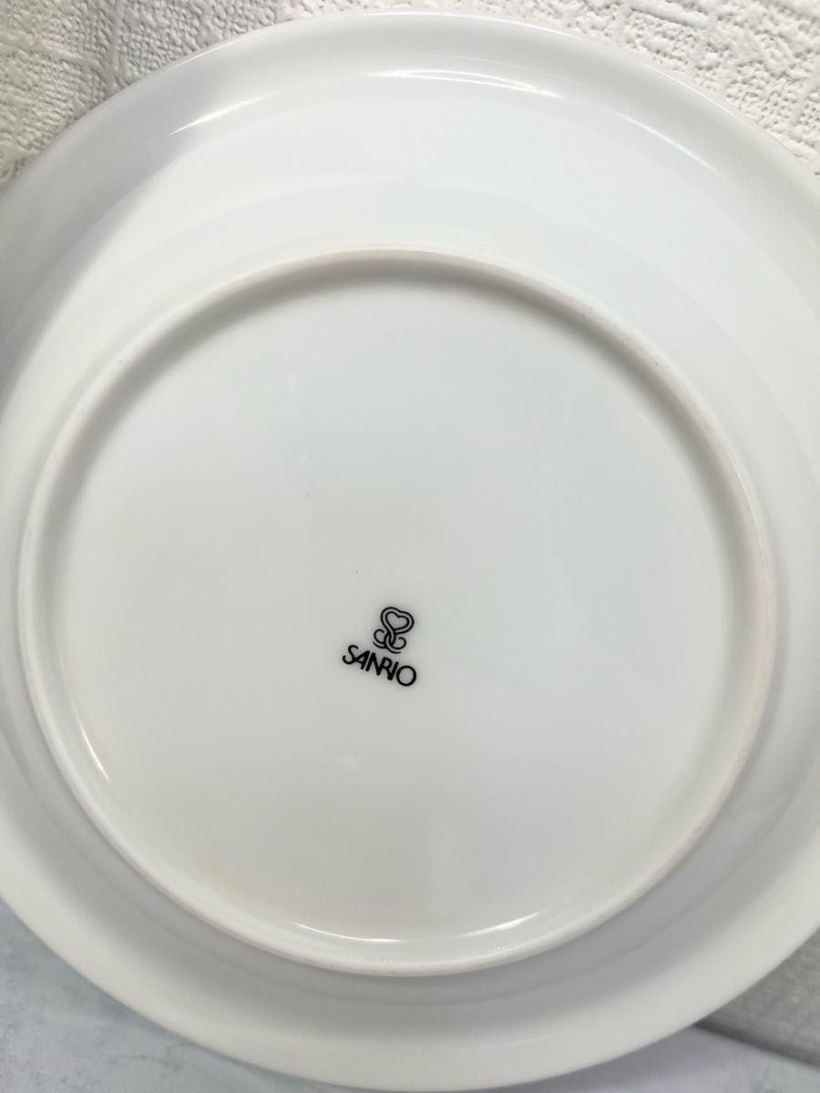 サンリオ ハローキティちゃん 食器 激レア年代物 希少 匿名 サンリオ ハローキティちゃん 食器 激レア年代物 希少 匿名