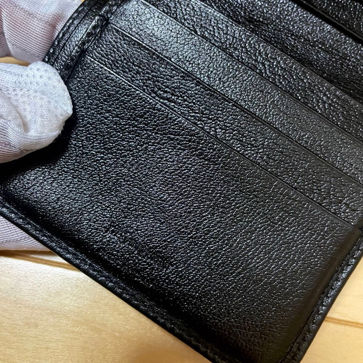 SAINT LAURENT サンローラン 折り財布 ラウンドファスナー SAINT LAURENT サンローラン 折り財布 ラウンドファスナー
