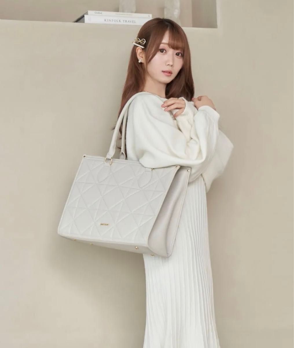大谷映美里 Ros Muse quilting big tote【gray】|Yahoo!フリマ 大谷映美里 Ros Muse quilting big tote【gray】|Yahoo!フリマ