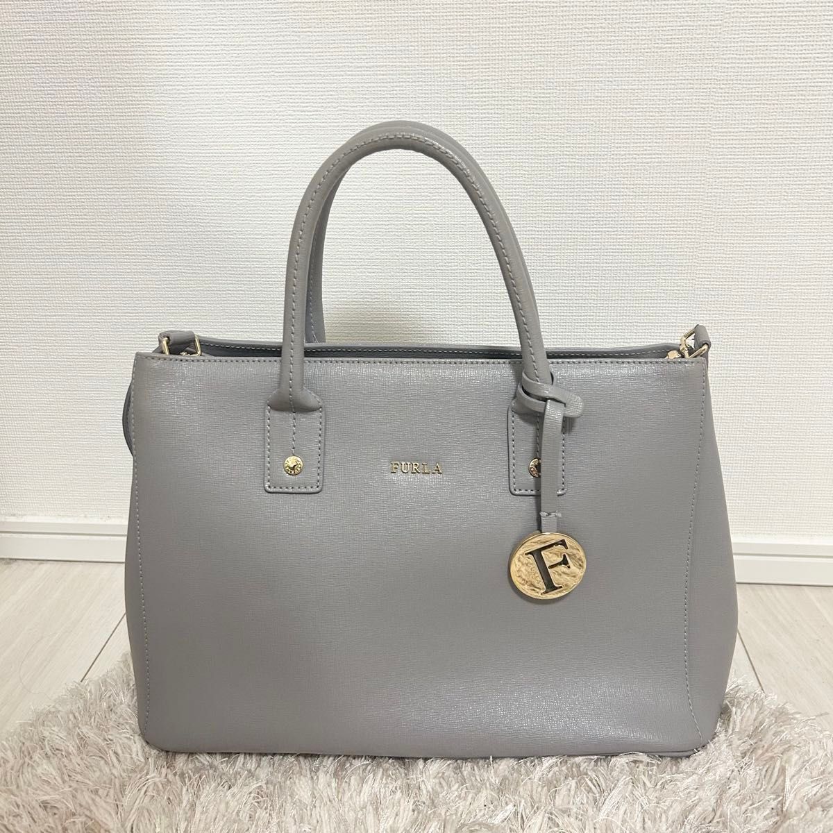 FURLA ハンドバッグ リンダ ライトグレー|Yahoo!フリマ(旧 FURLA ハンドバッグ リンダ ライトグレー|Yahoo!フリマ(旧