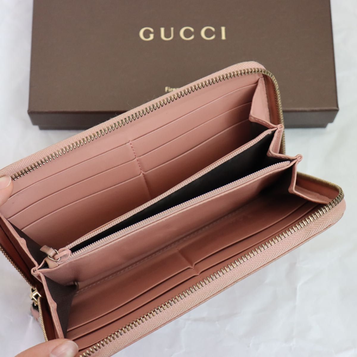 GUCCI グッチ 長財布 マイクログッチシマ ピンク レザーラウンド GUCCI グッチ 長財布 マイクログッチシマ ピンク レザーラウンド