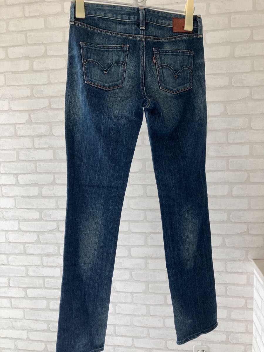 美品 リーバイス ストレートデニム 24 デニム ダークブルー 美品 リーバイス ストレートデニム 24 デニム ダークブルー