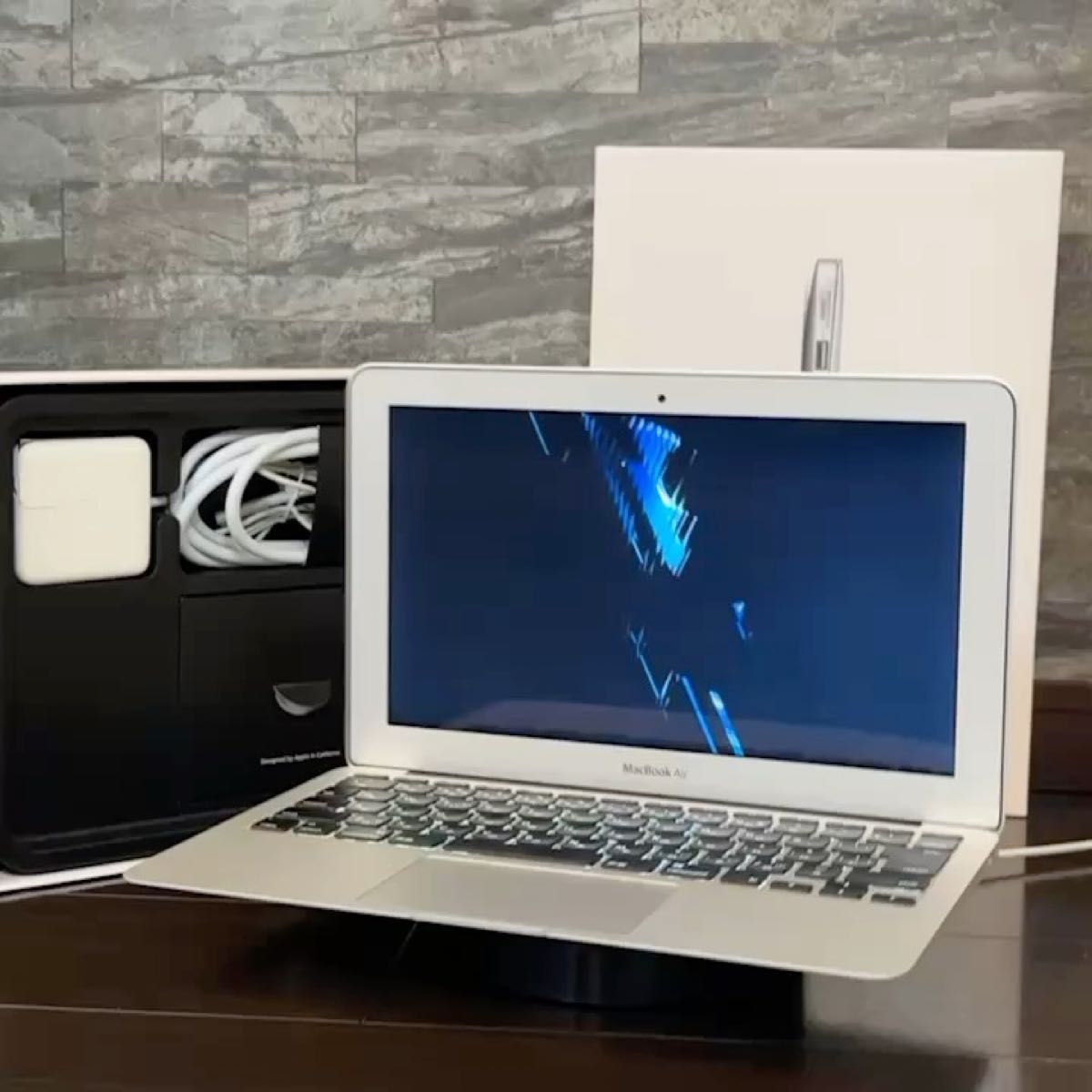 美品【週末限定】MacBook Air i5 2021年Office SSD256GB 美品【週末限定】MacBook Air i5 2021年Office SSD256GB