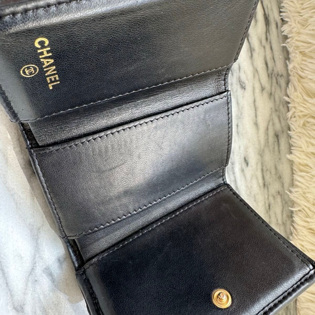 限定品 CHANEL シャネル 三つ折り 財布 マトラッセ ミニ 黒 限定品 CHANEL シャネル 三つ折り 財布 マトラッセ ミニ 黒