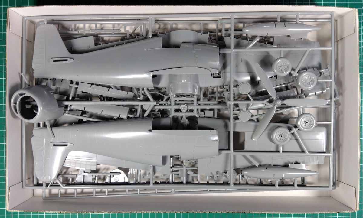 Yahoo!オークション - ハセガワ 1/32 08166 F6F-3/5 ヘルキャット ミ...