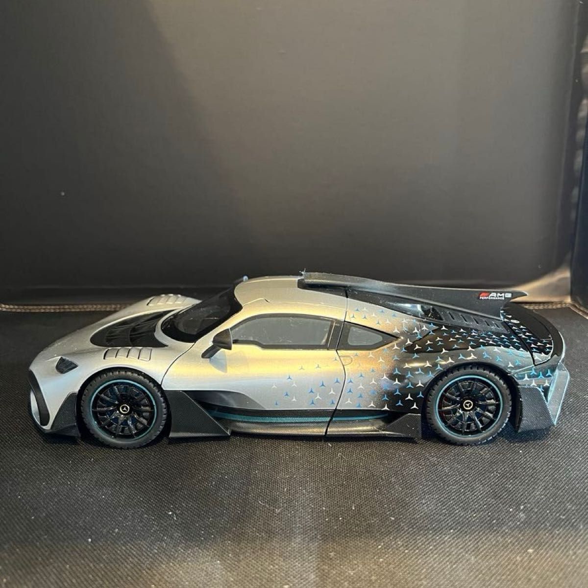 ミニカー1/18 4台 Ferrari812/SF90XX ベンツAMG one ミニカー1/18 4台 Ferrari812/SF90XX ベンツAMG one