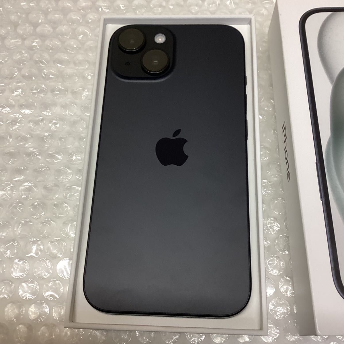 ほぼ新品 充電27回 iPhone 15 128GB ブラック 日本版 フルセット ほぼ新品 充電27回 iPhone 15 128GB ブラック 日本版 フルセット