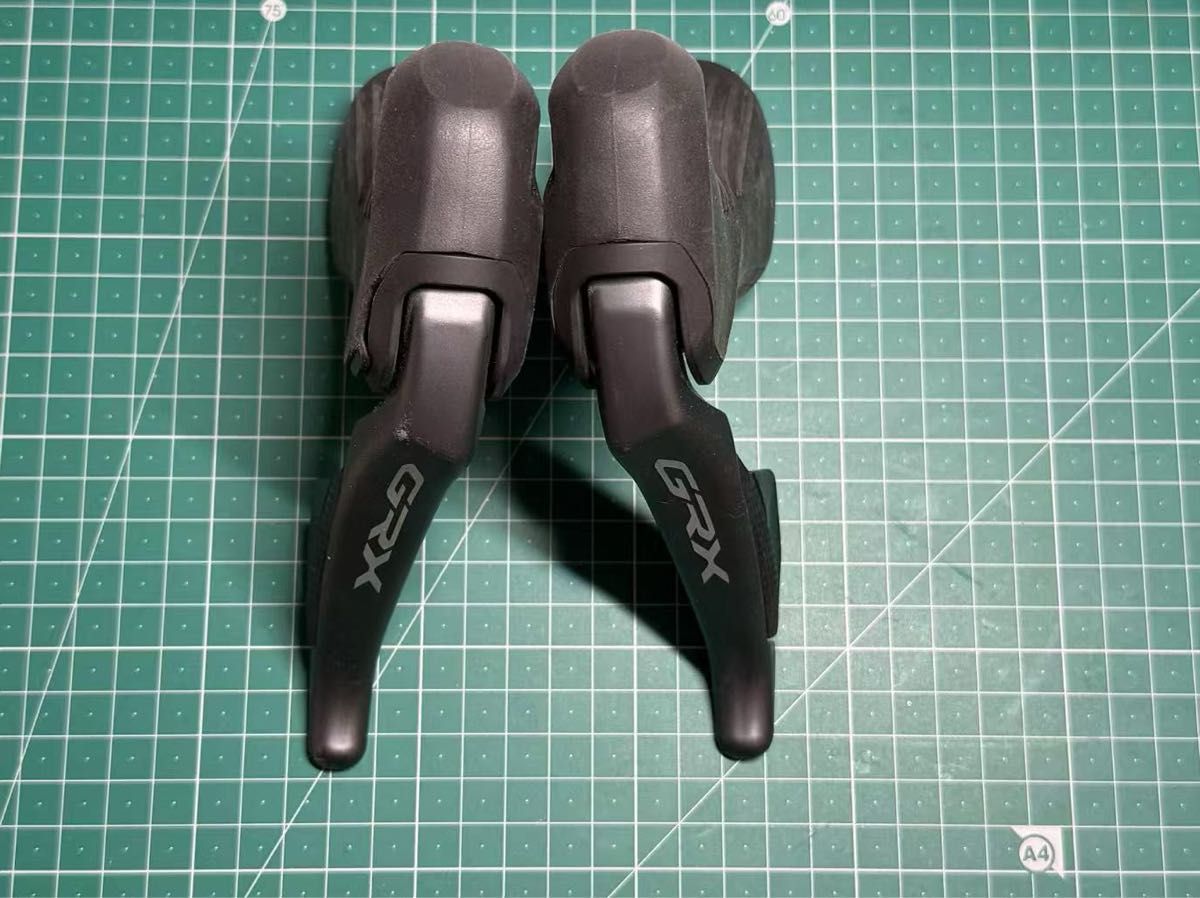 美品 SHIMANO GRX DI2 rx815 2x11S ディスク グラベル コンポ 美品 SHIMANO GRX DI2 rx815 2x11S ディスク グラベル コンポ