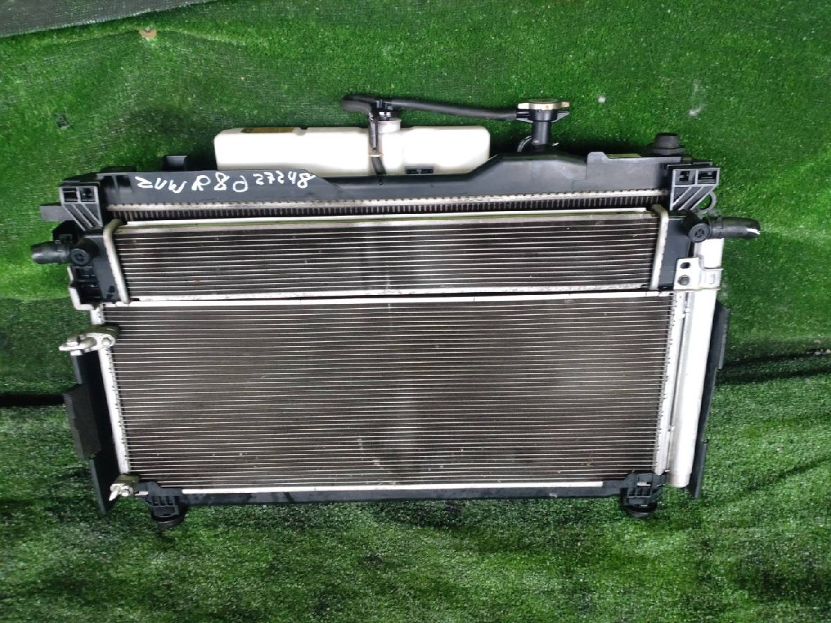 Yahoo!オークション - H26年 80系ヴォクシー(ZWR80) HV 電動ファン付き...