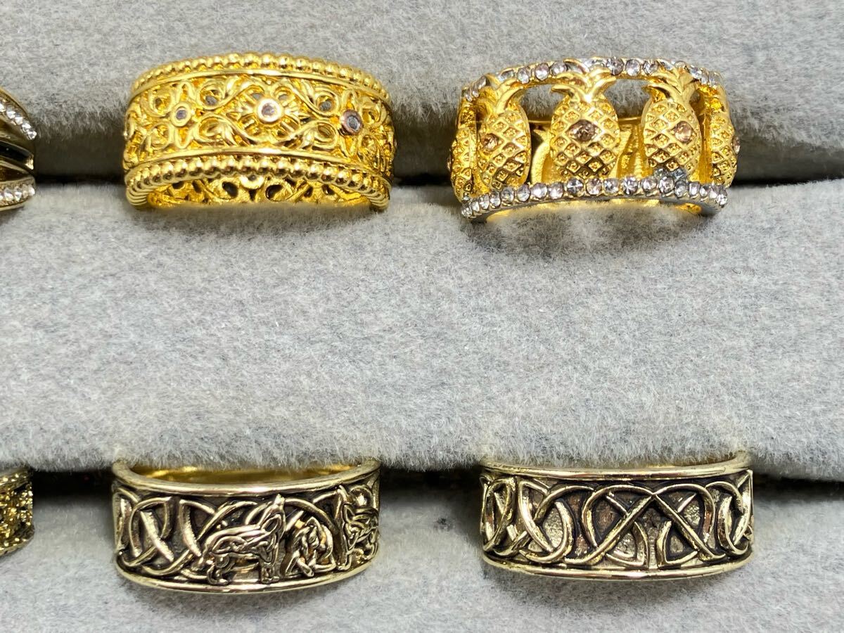 Yahoo!オークション - B226 ゴールドカラー キュービックジルコニアな...