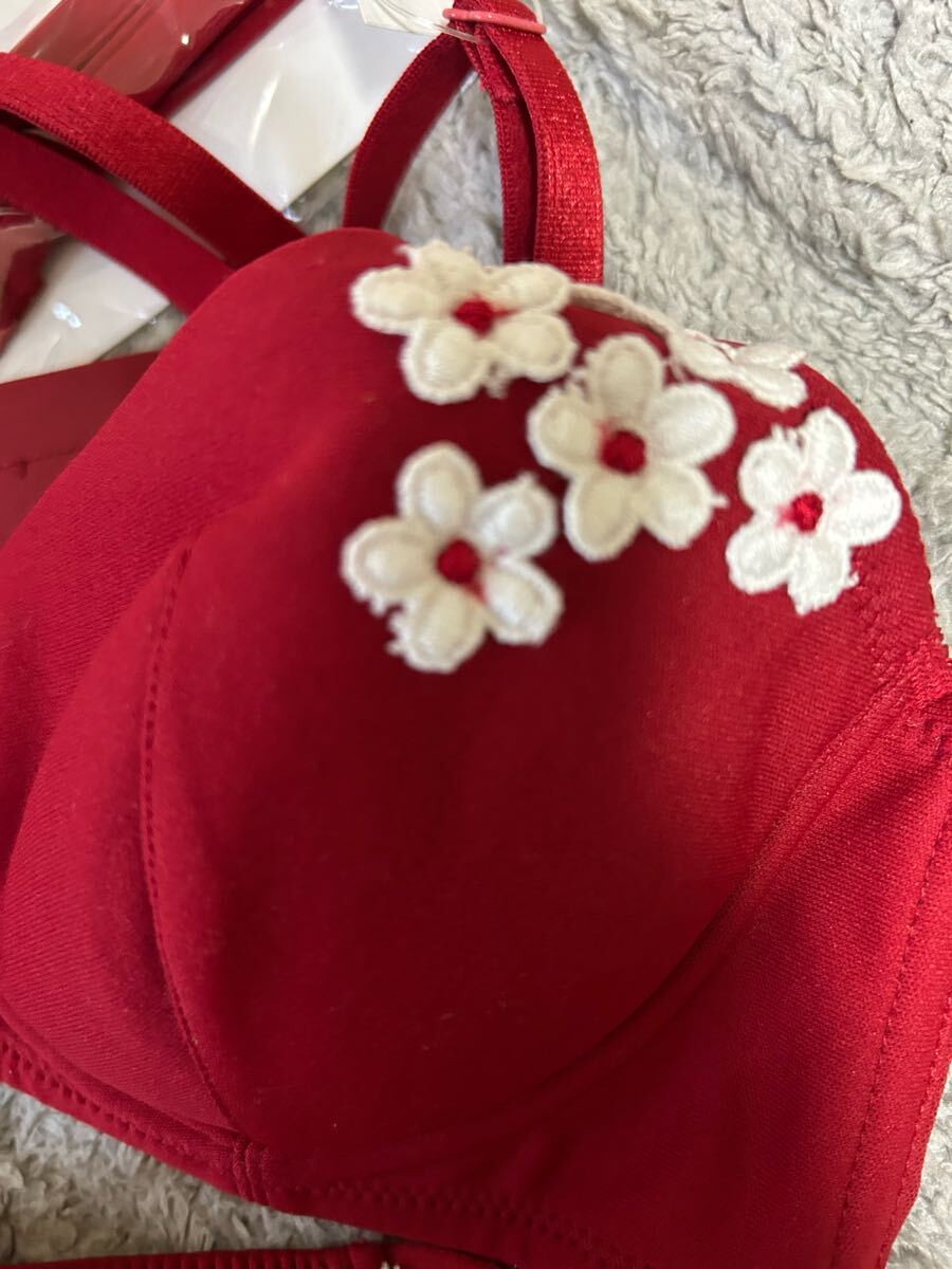 Yahoo!オークション - A75M 小花ブラジャー ショーツセット赤