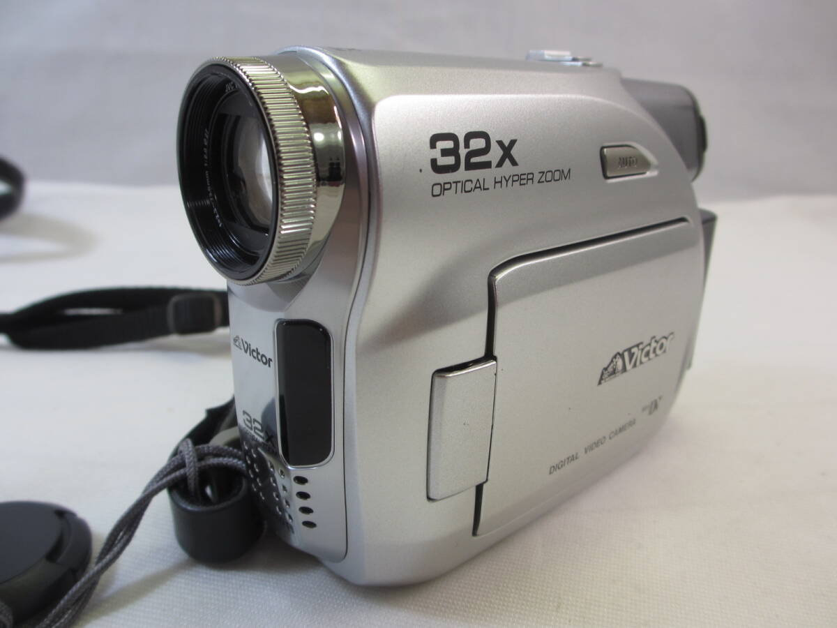 Yahoo!オークション - A58 VICTOR ビクター GR-D350 ビデオカメラ 電源...