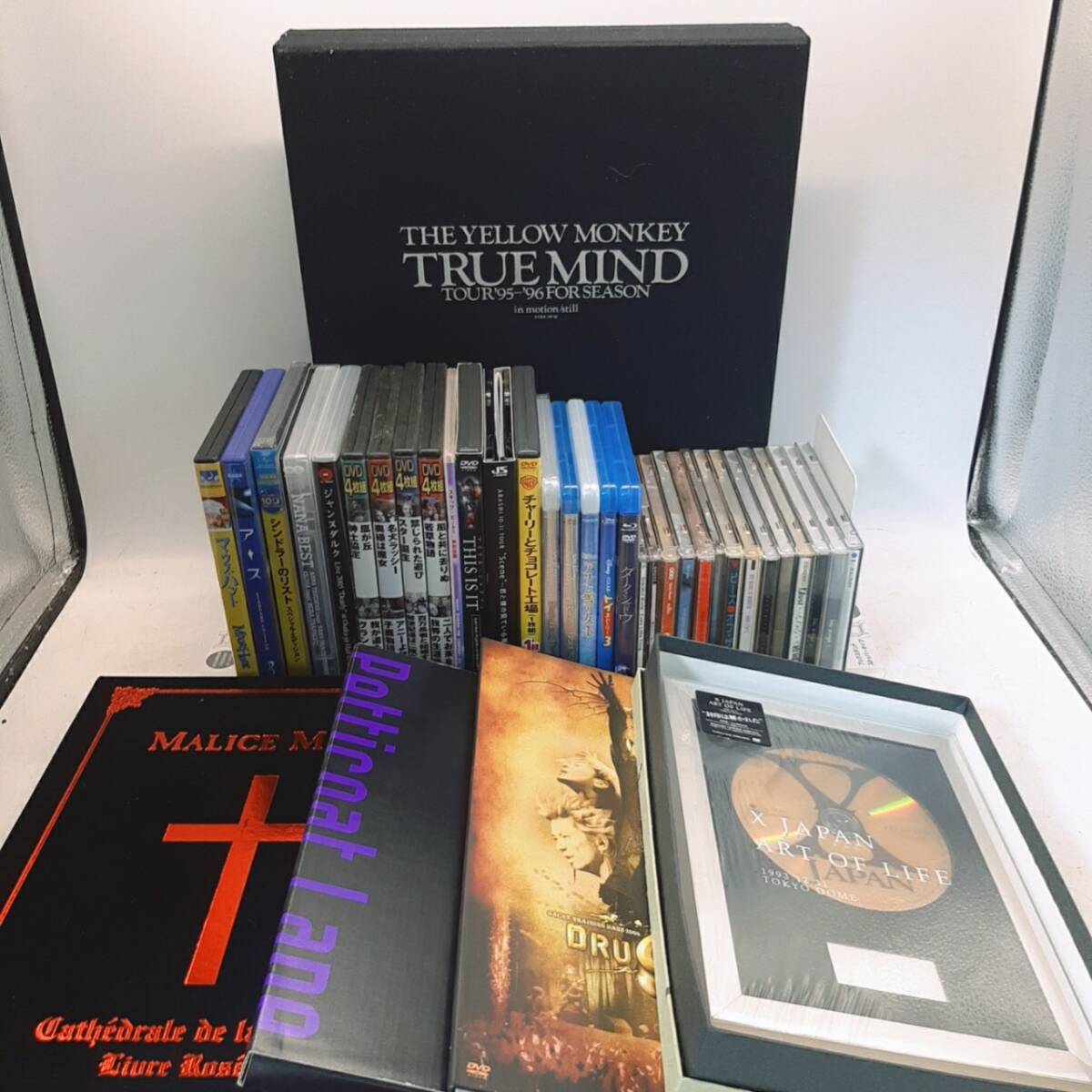 Yahoo!オークション - f137 CD DVD まとめ 大量 ジャンルいろいろ 現状...