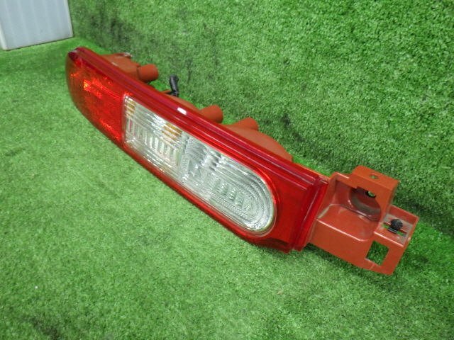 Yahoo!オークション - 即決あり H21年 キューブ DBA-Z12 左 テール ラ...