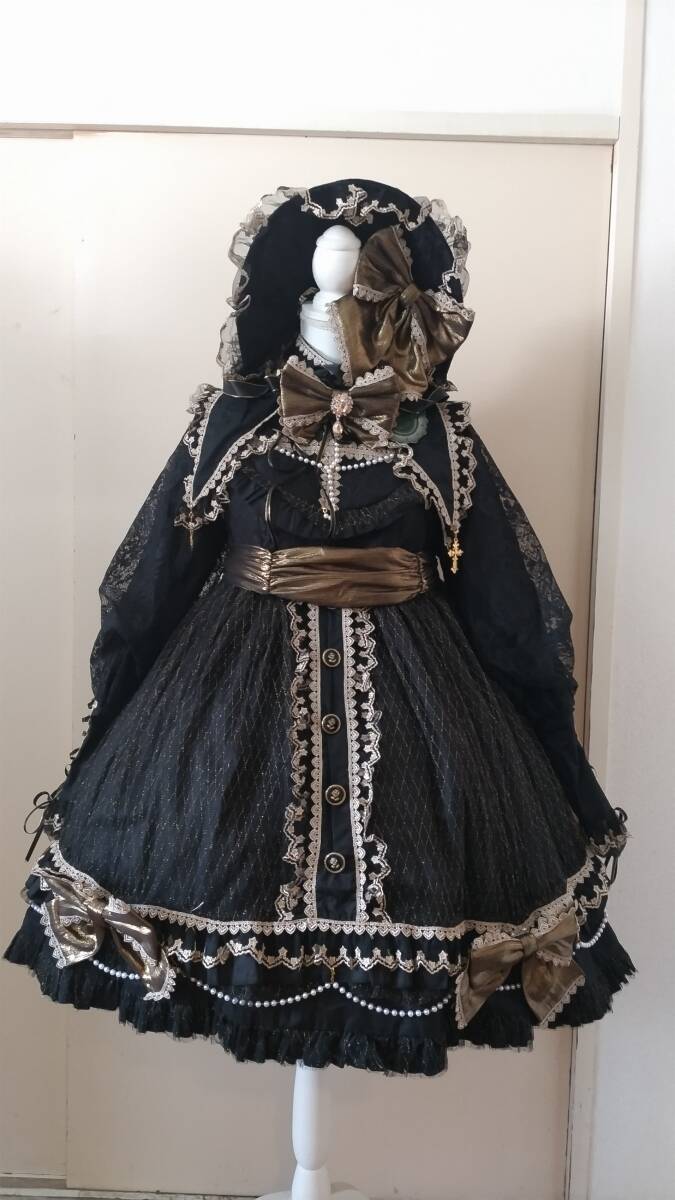 Yahoo!オークション - No.2701_海外ロリィタ_未使用黒レース金リボンク...