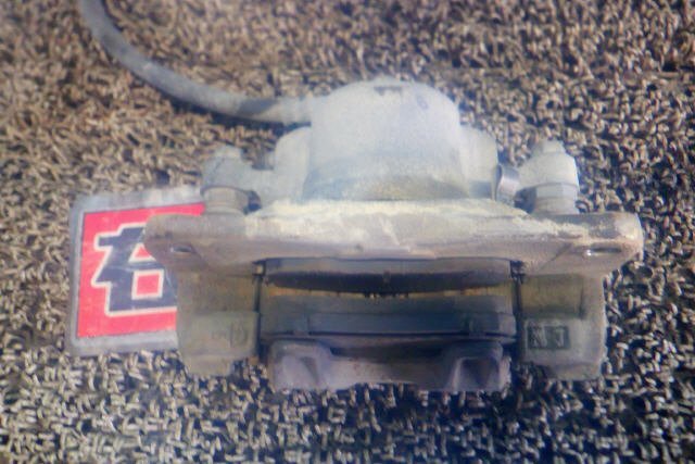 Yahoo!オークション - バモス GF-HM1 右 フロント ブレーキ キャリパー...