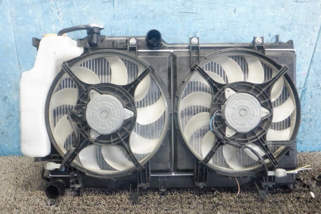 Yahoo!オークション - レヴォーグ DBA-VM4 ラジエータ ラジエター FB16...