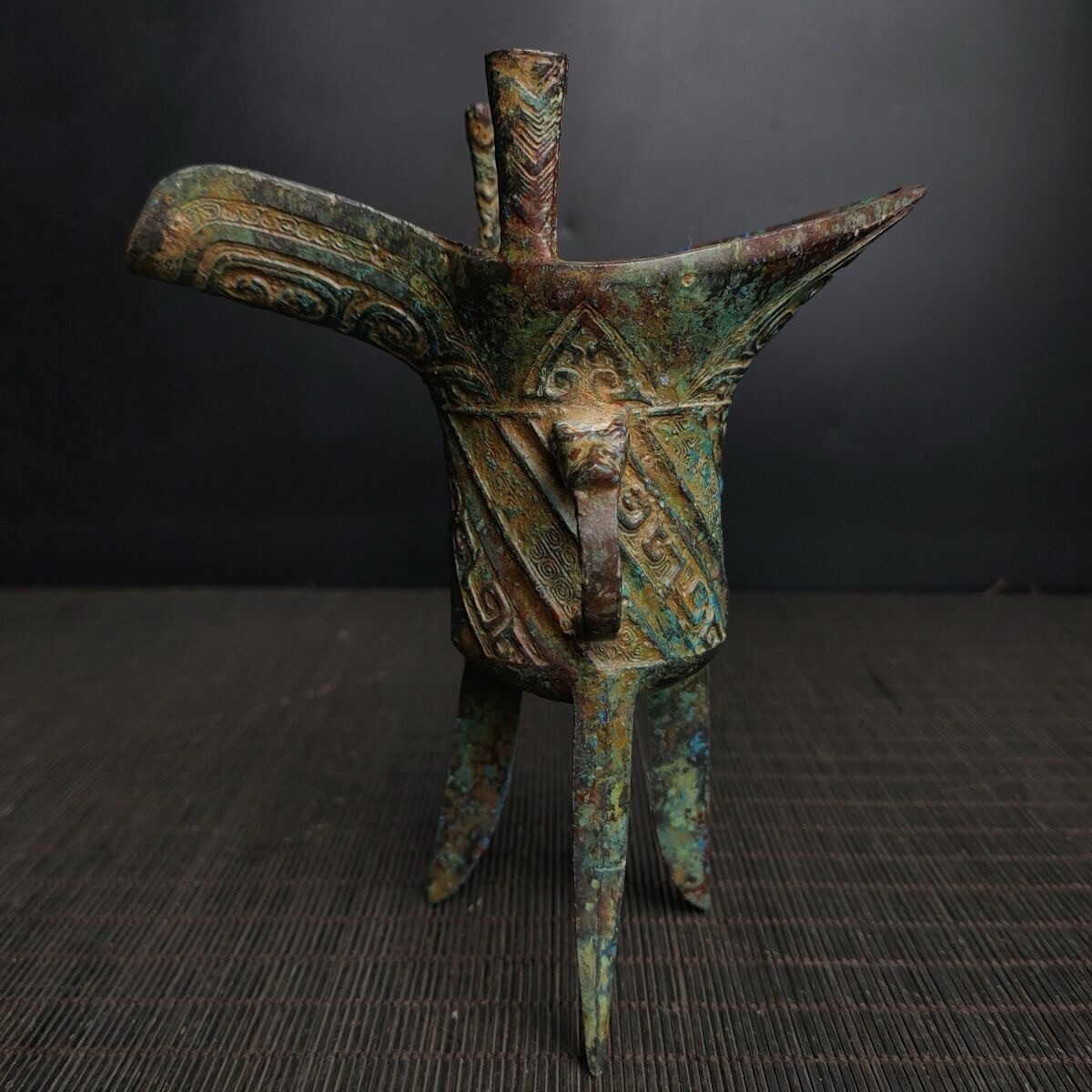 Yahoo!オークション - 【A021】旧家収蔵 中国古玩 商周 青銅製 三足爵...