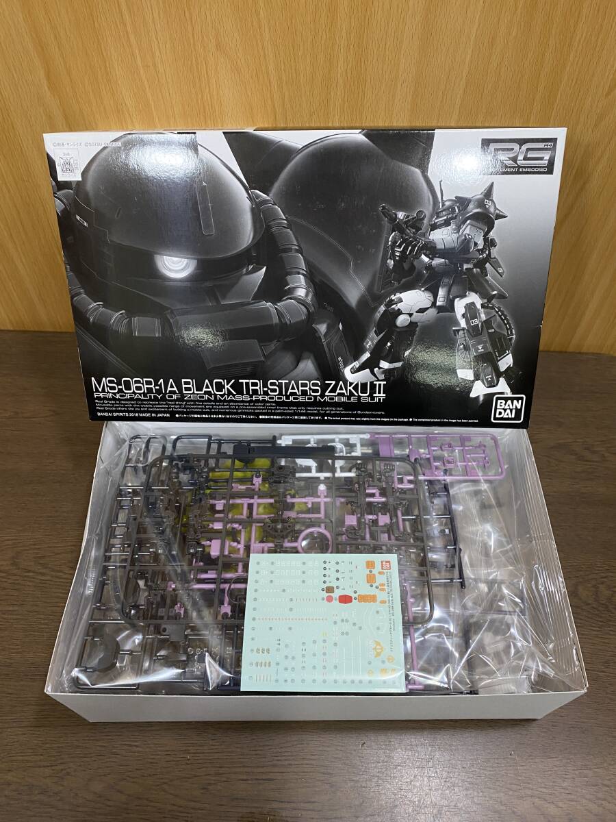 Yahoo!オークション - 34) RG 1/144 MS-06R-1A 黒い三連星専用ザクII ...