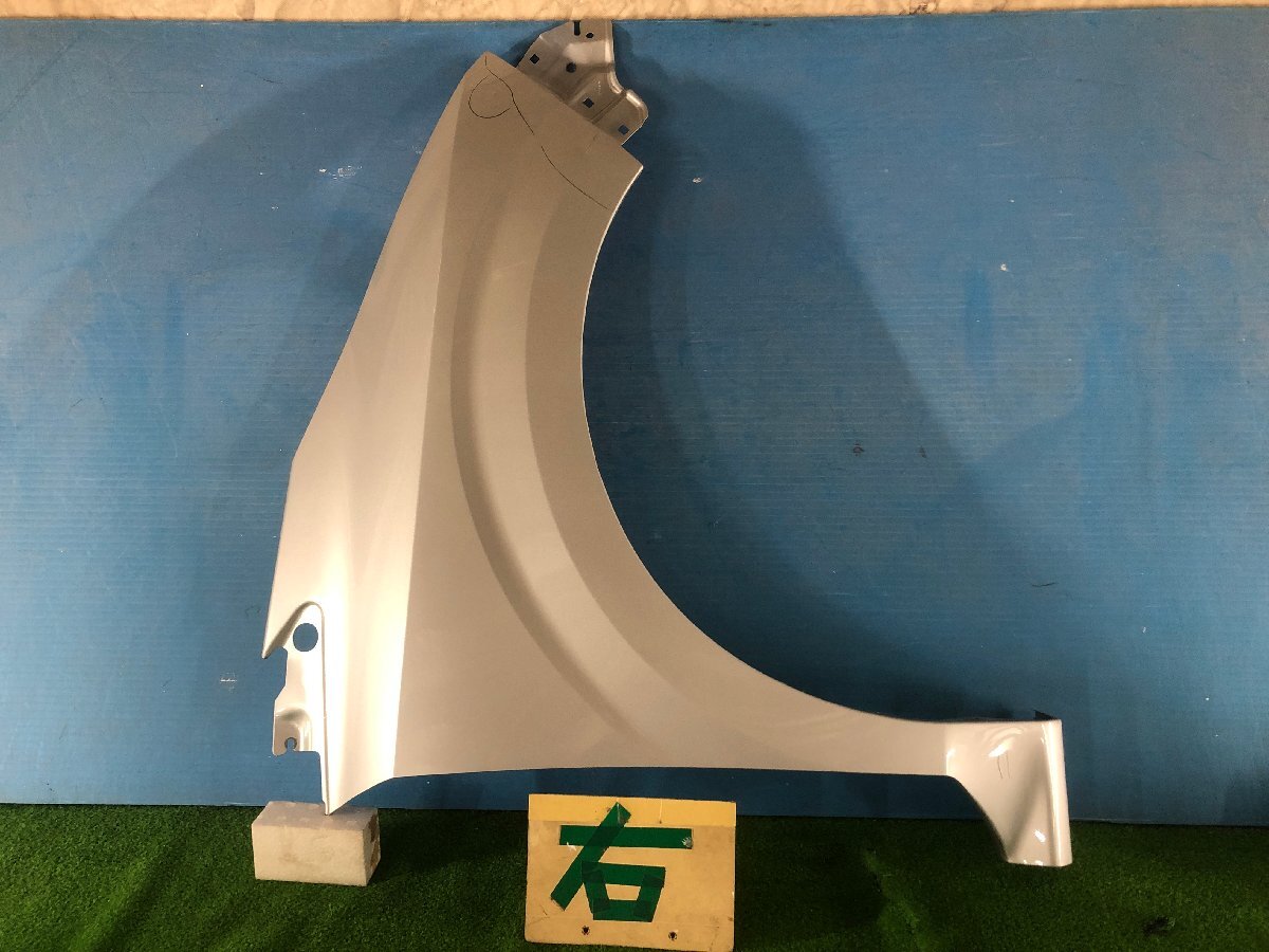 Yahoo!オークション - 5/12 E13 ノート 純正 右フェンダー K23