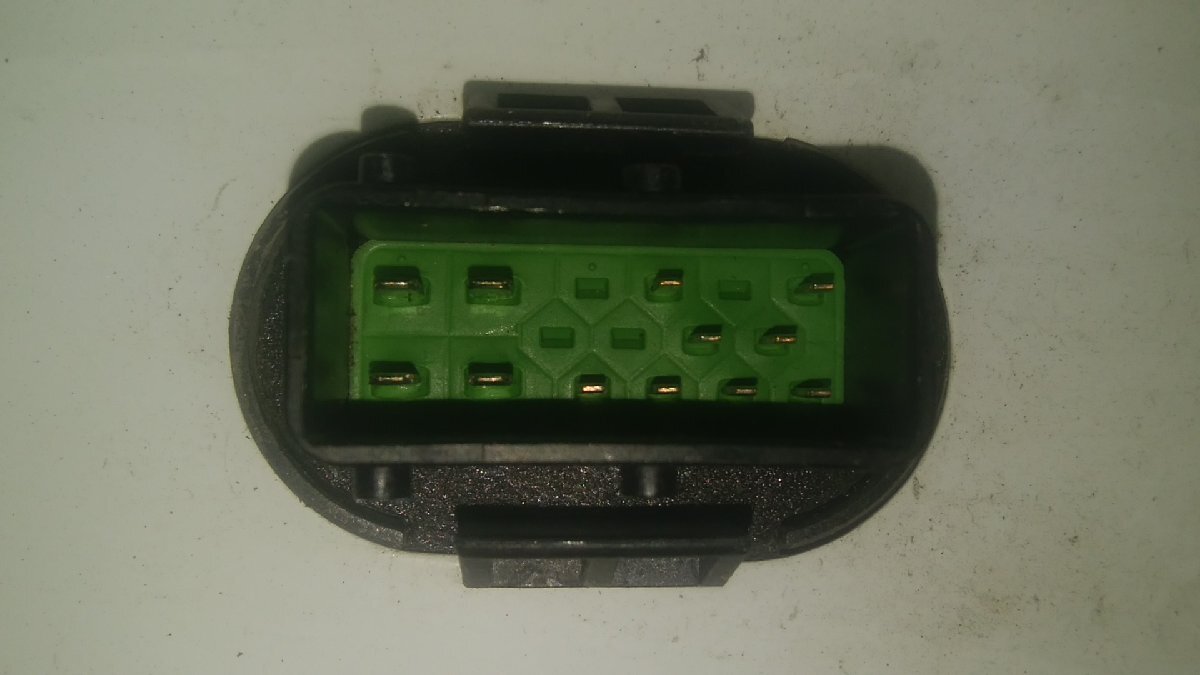 Yahoo!オークション - U#199 ボルボV40 クロスカントリーD4 LDA-MD4204...