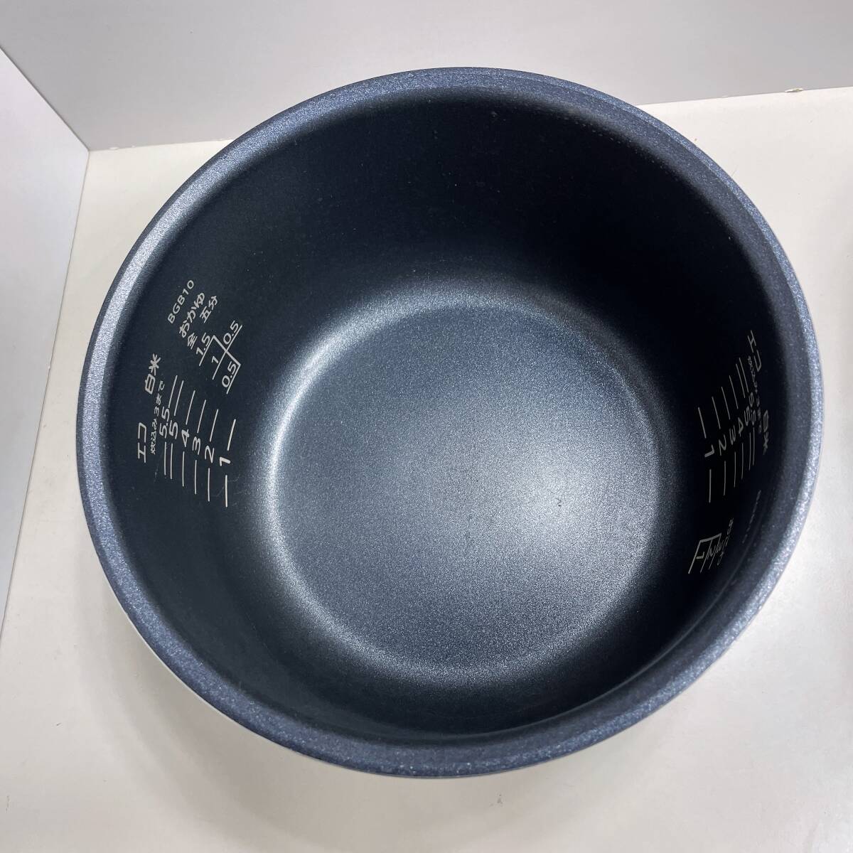 Yahoo!オークション - (オ222)JBH-G102-W TIGER タイガーマイコン炊飯...