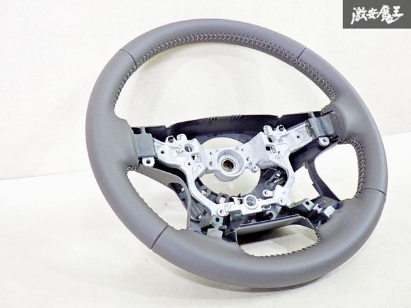 新車外し トヨタ純正 TRJ150W ランドクルーザープラド ハンドル ステアリングホイール レザー グレー GS120-06730 直径約39cm 棚17K(ステアリング、ハンドル本体 ...