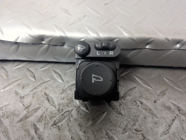 Yahoo!オークション - フリード GB3 ドアミラースイッチ