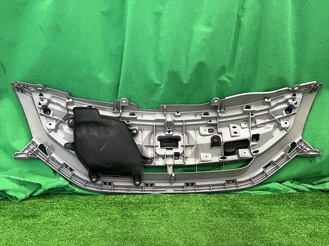 Yahoo!オークション - フリード DAA-GP3 ラジエータグリル カラーNo PB...