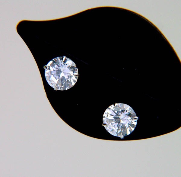 Yahoo!オークション - K14WGダイヤモンドcz5mmスタッズピアス