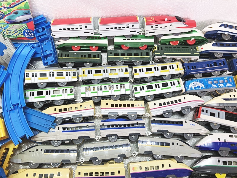 Yahoo!オークション - バラ プラレール 9.38kg 車両多数 他レール等 セ...
