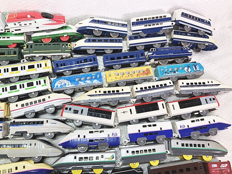 Yahoo!オークション - バラ プラレール 9.38kg 車両多数 他レール等 セ...