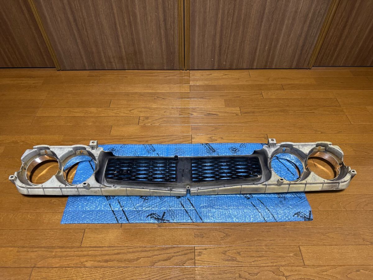 当時物 絶版 ブタケツ ローレル C130 L型 2000 SGX 純正 フロント グリル LAUREL 検 ケンメリ GC110 130 日産 ニッサン 豚ケツ 後期 2(フロント)｜売買さ ...