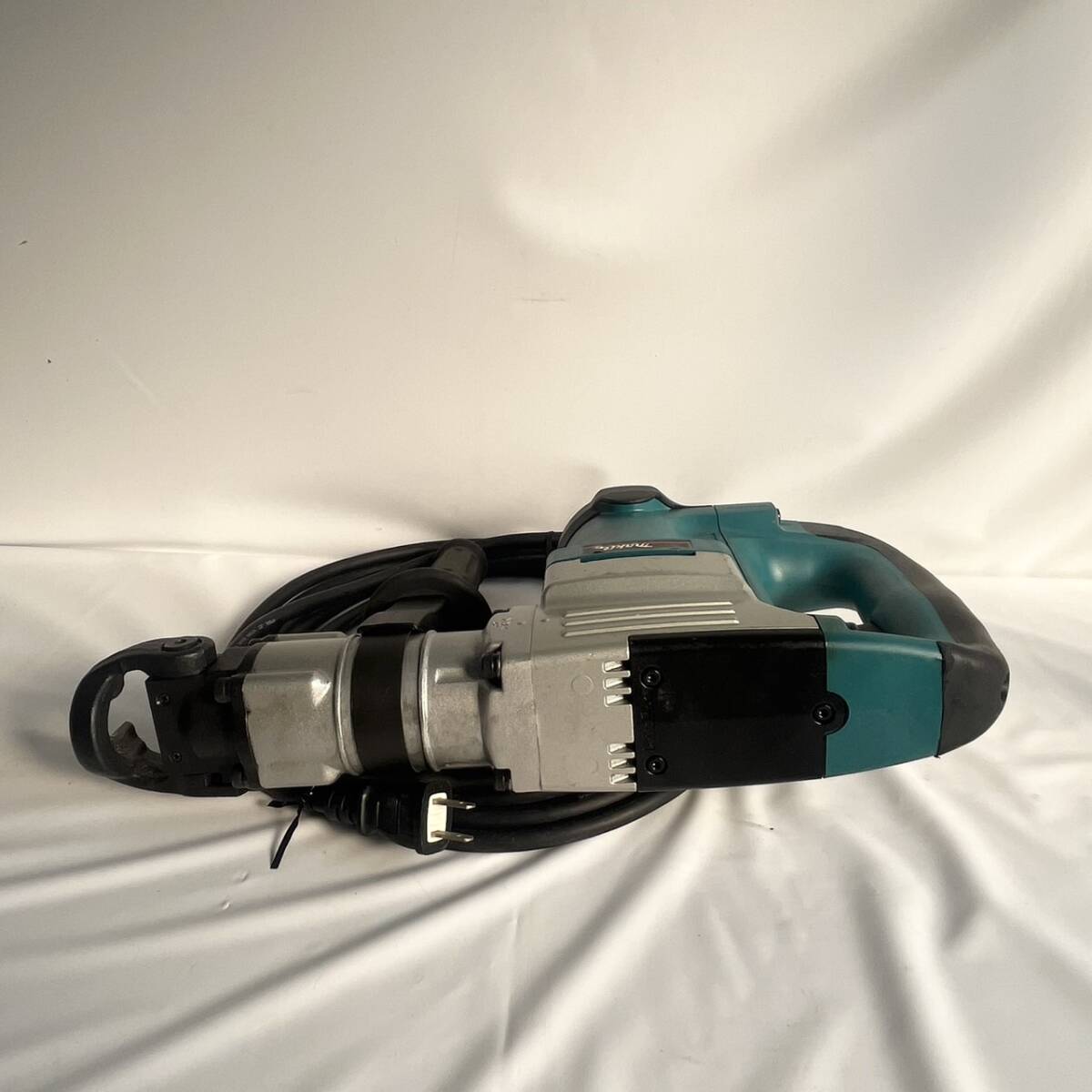 Yahoo!オークション - マキタ makita 電動ハンマー HM0830 現状品 動作...