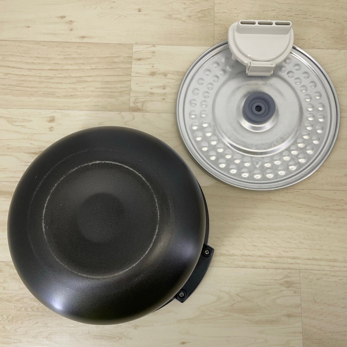 Yahoo!オークション - SHARP 炊飯器 3合炊き KS-F5E8-KW[F3918]