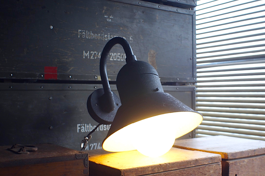 Yahoo!オークション - 古い電灯 インダストリアル 工業系