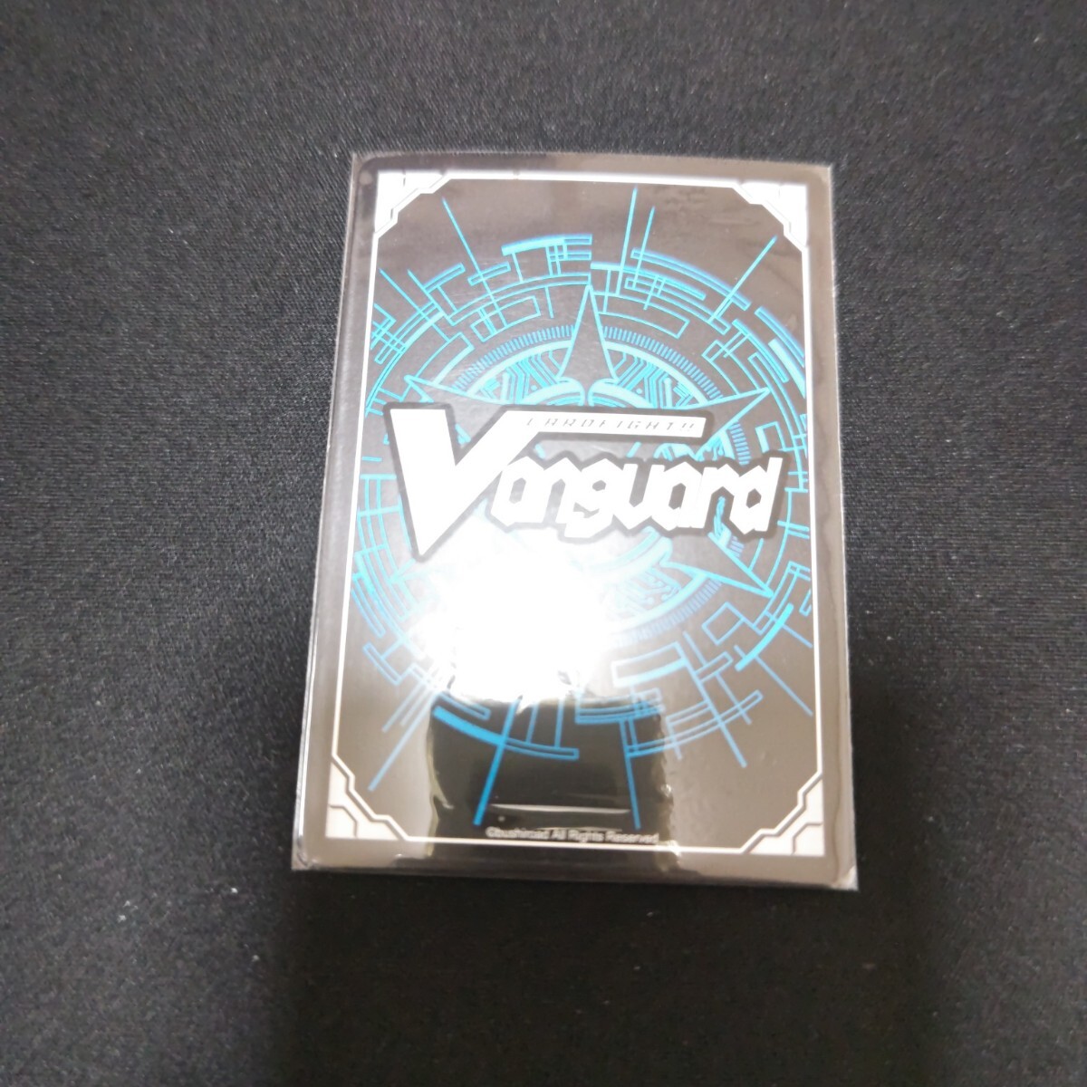 Yahoo!オークション - ヴァンガード 恩寵湛えし聖なる杯 D-BT08/033 RR...