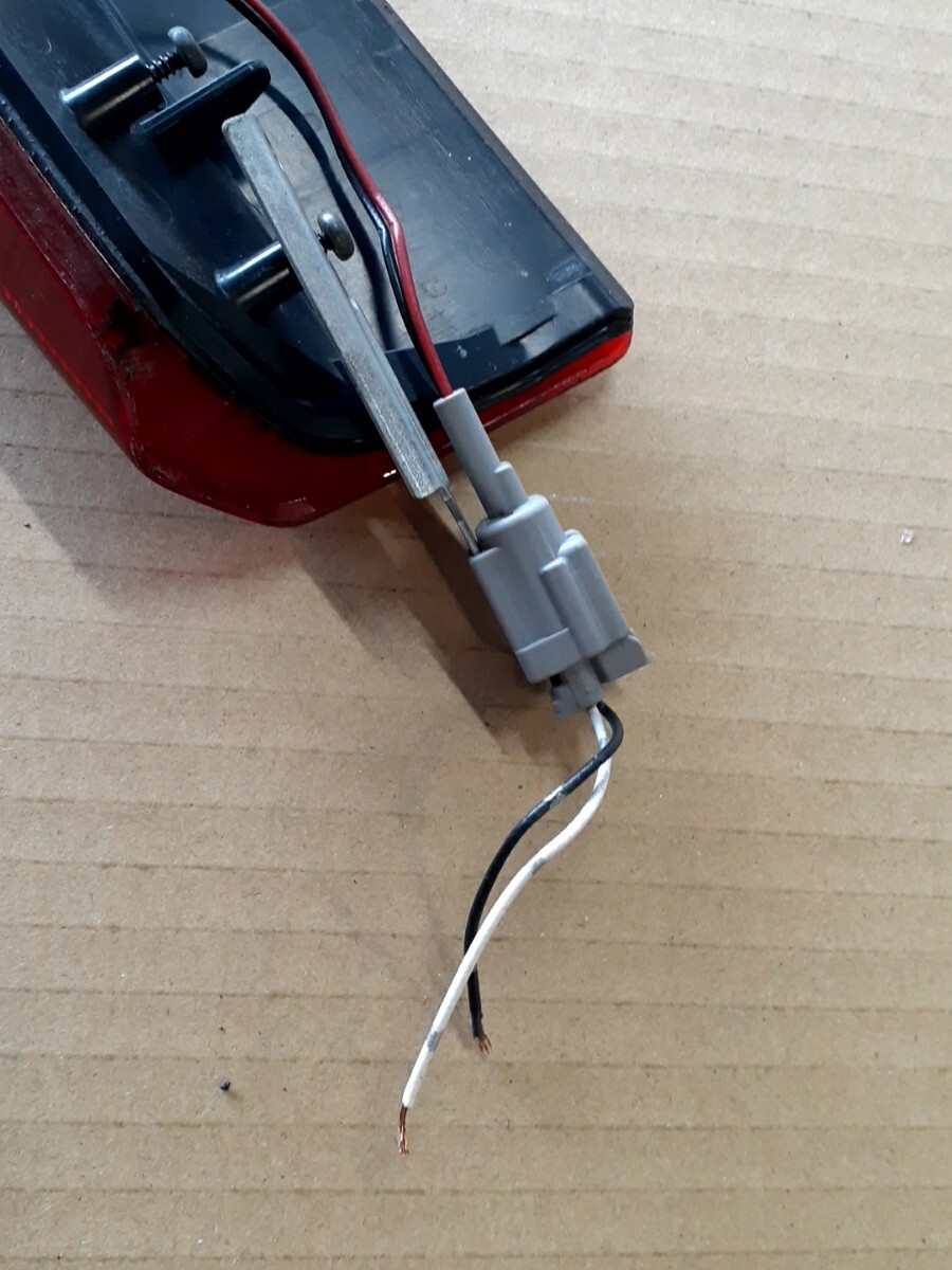 Yahoo!オークション - CC25 セレナ ハイマウントストップランプ LED 赤...