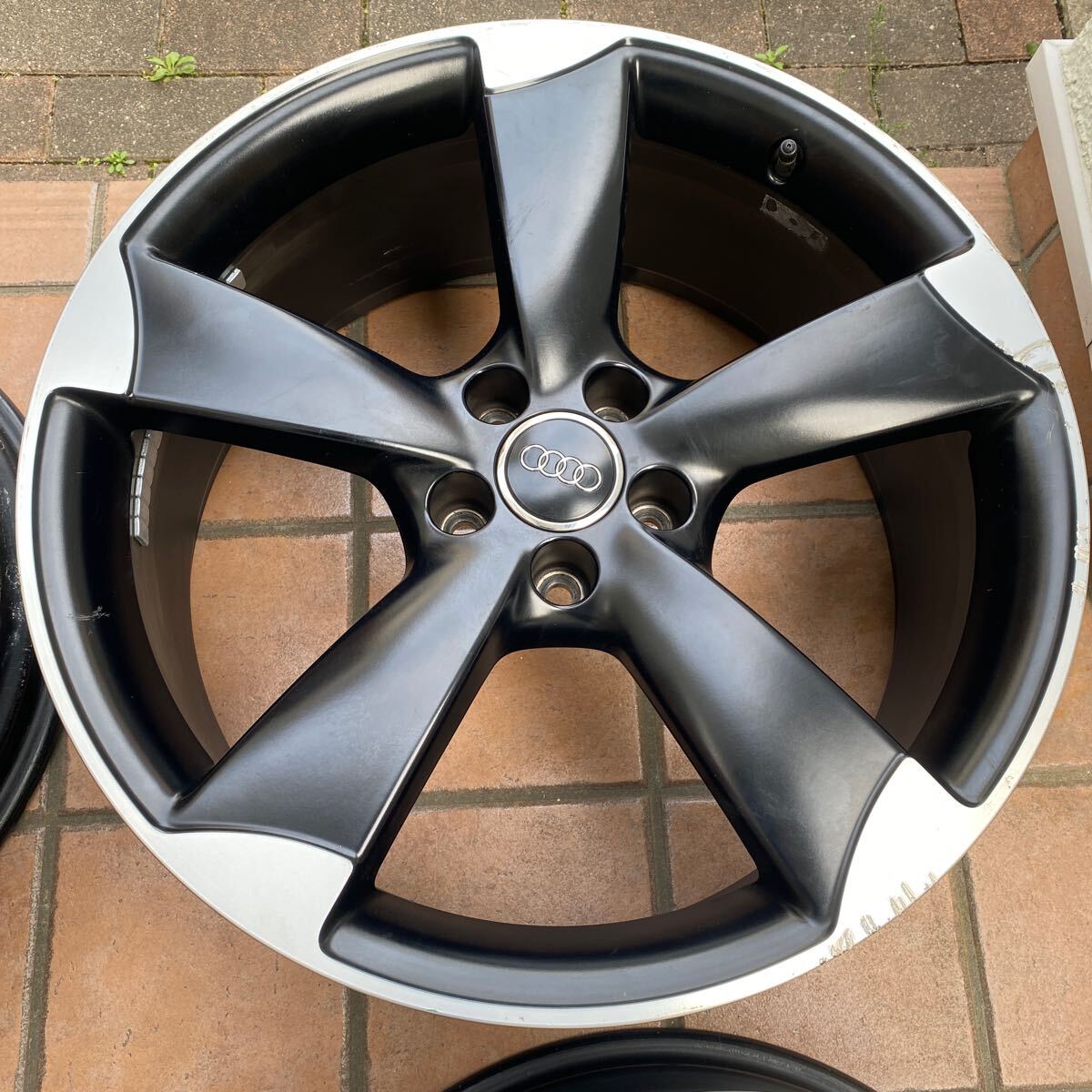 Yahoo!オークション - アウディRSQ3純正20インチアルミ 8.5j ET36 ハブ...