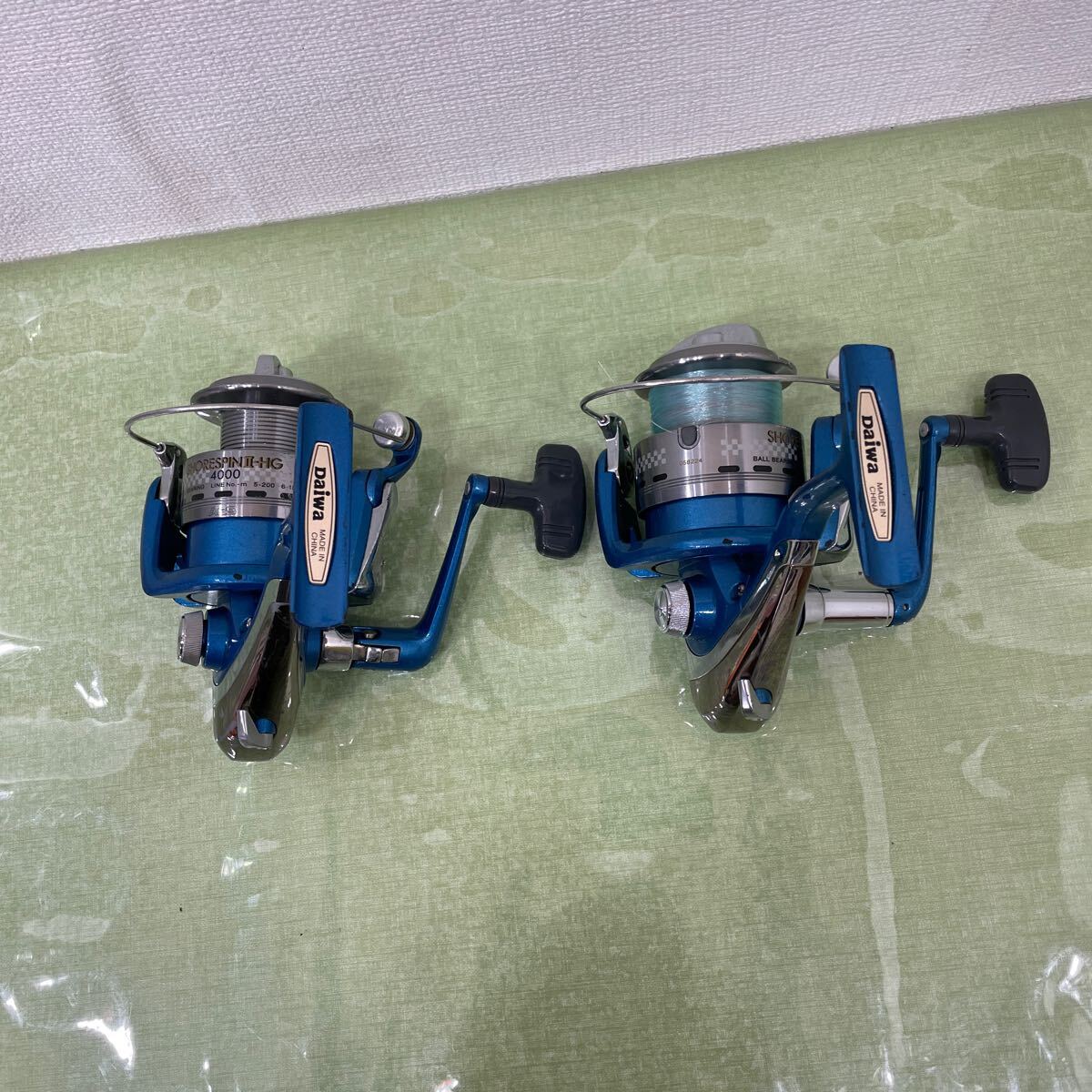 Yahoo!オークション - Daiwa SHORESPIN Ⅱ-HG 4000 ダイワ 2個セット ...