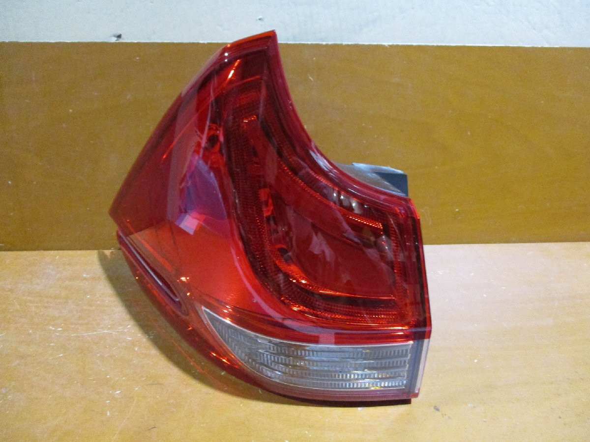Yahoo!オークション - 即決 フリード HV GB7/GB8 左テールライト 純正 ...