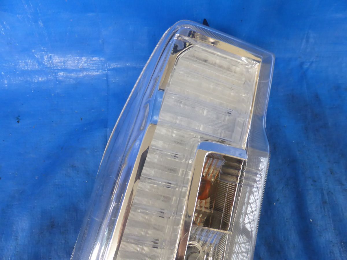 Yahoo!オークション - 31 H28 タント カスタムRS LA600 テールランプ ...