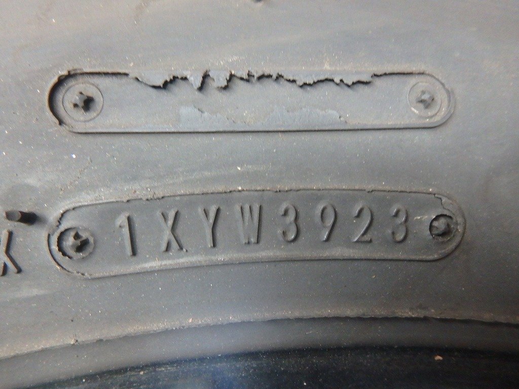 Yahoo!オークション - Y109 送料無料【245/70R19.5 136/134】ダンロッ...