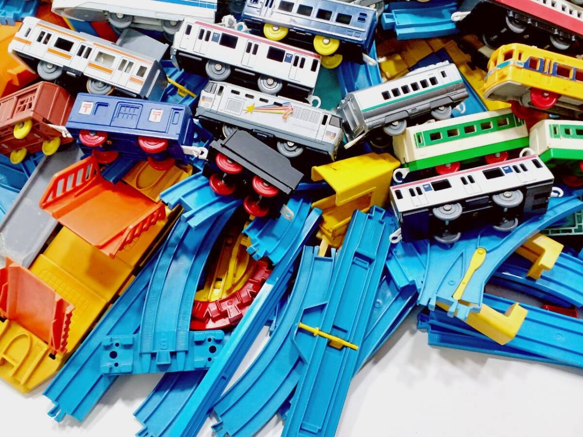 Yahoo!オークション - P91 1円～ プラレール 電車 レール 大量まとめて...