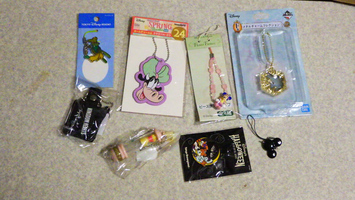 Yahoo!オークション - C665(3.3/10) ディズニー グッズまとめて