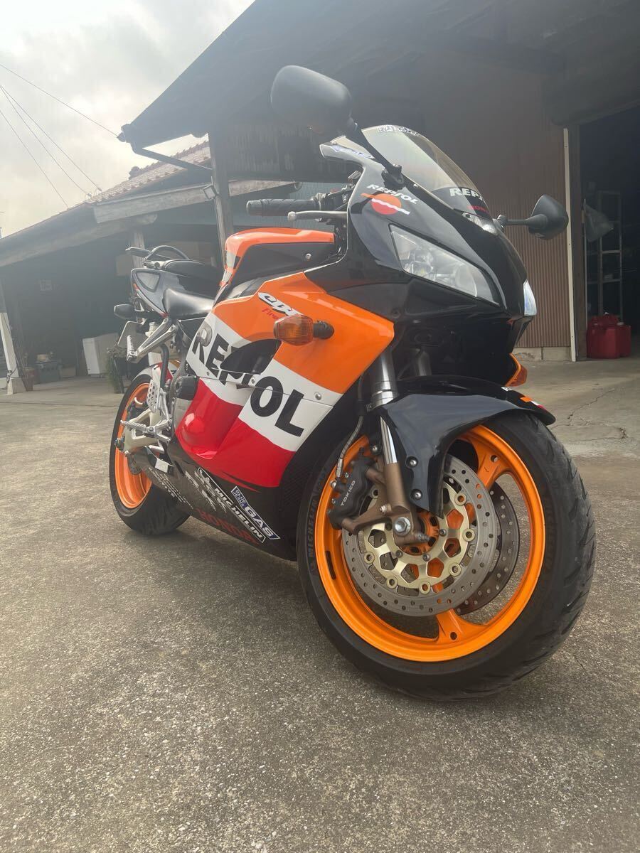 Yahoo!オークション - cbr1000rr sc57逆車 レプソル外装 予備パーツあ...