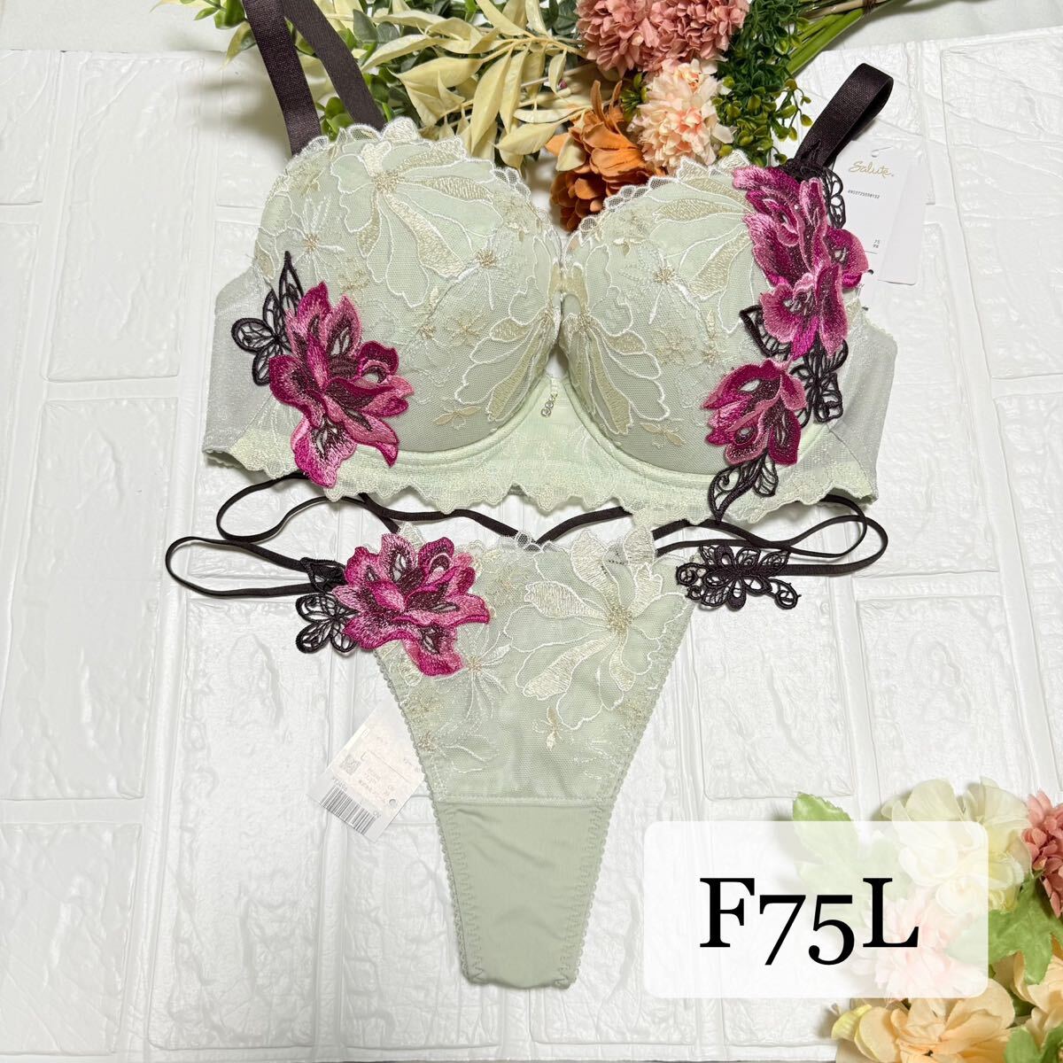 Yahoo!オークション - 【新品】wacoal サルート 96 ブラ ソングセット ...