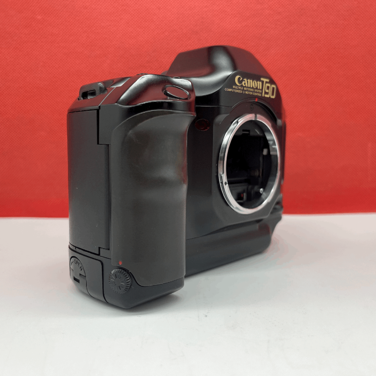 Yahoo!オークション - 03 防湿庫保管品 Canon T90 一眼レフカメラ フ...