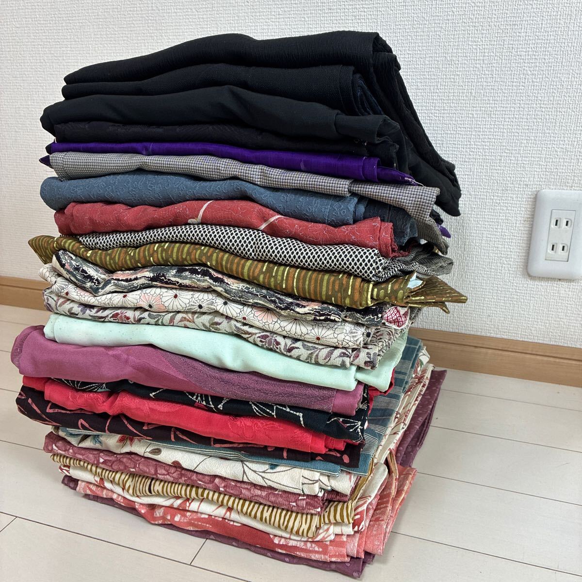 Yahoo!オークション - S051 正絹 羽織 26枚 大量まとめて 美品からリ...