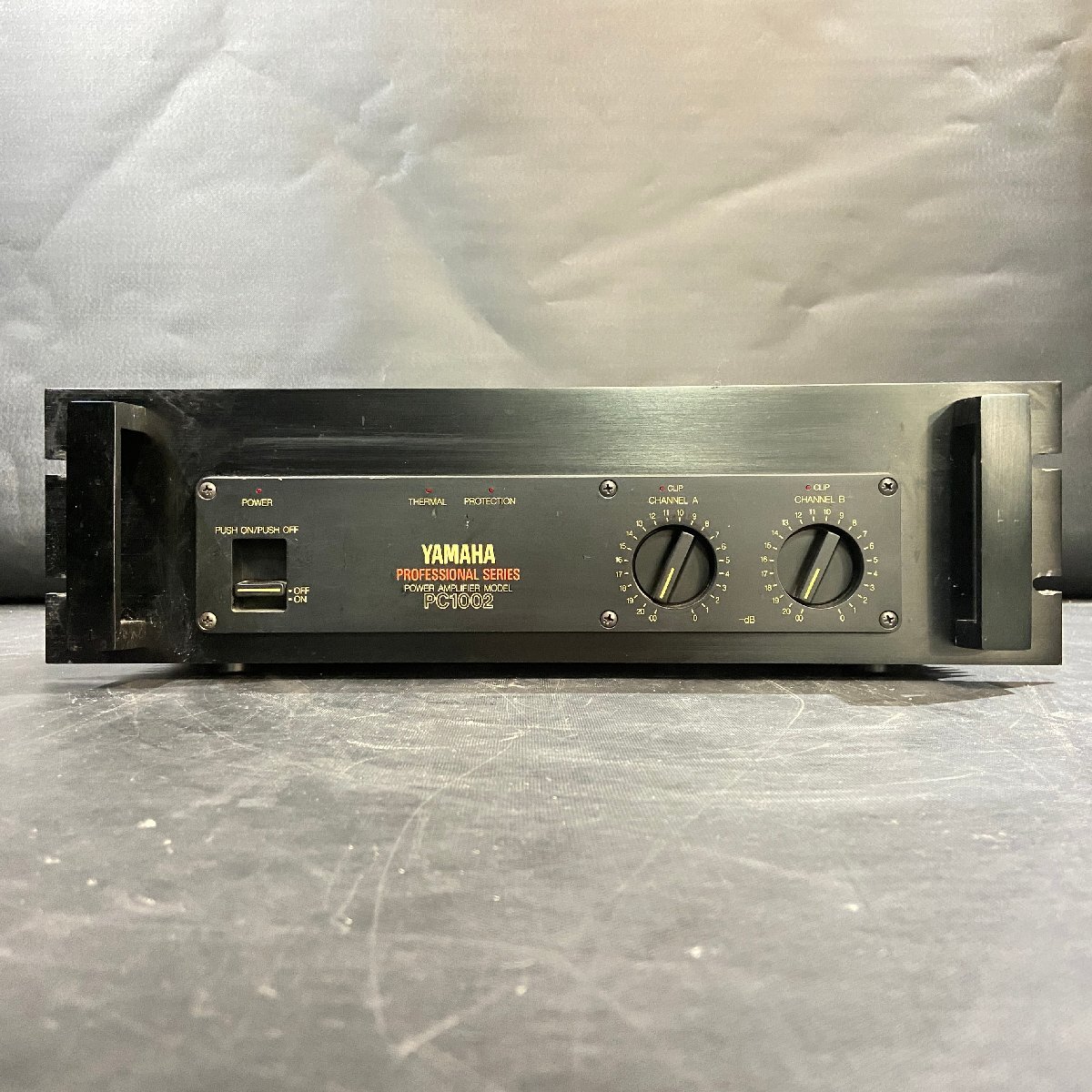 Yahoo!オークション - 【 J 】8020 YAMAHA PC1002 パワーアンプ ヤマハ